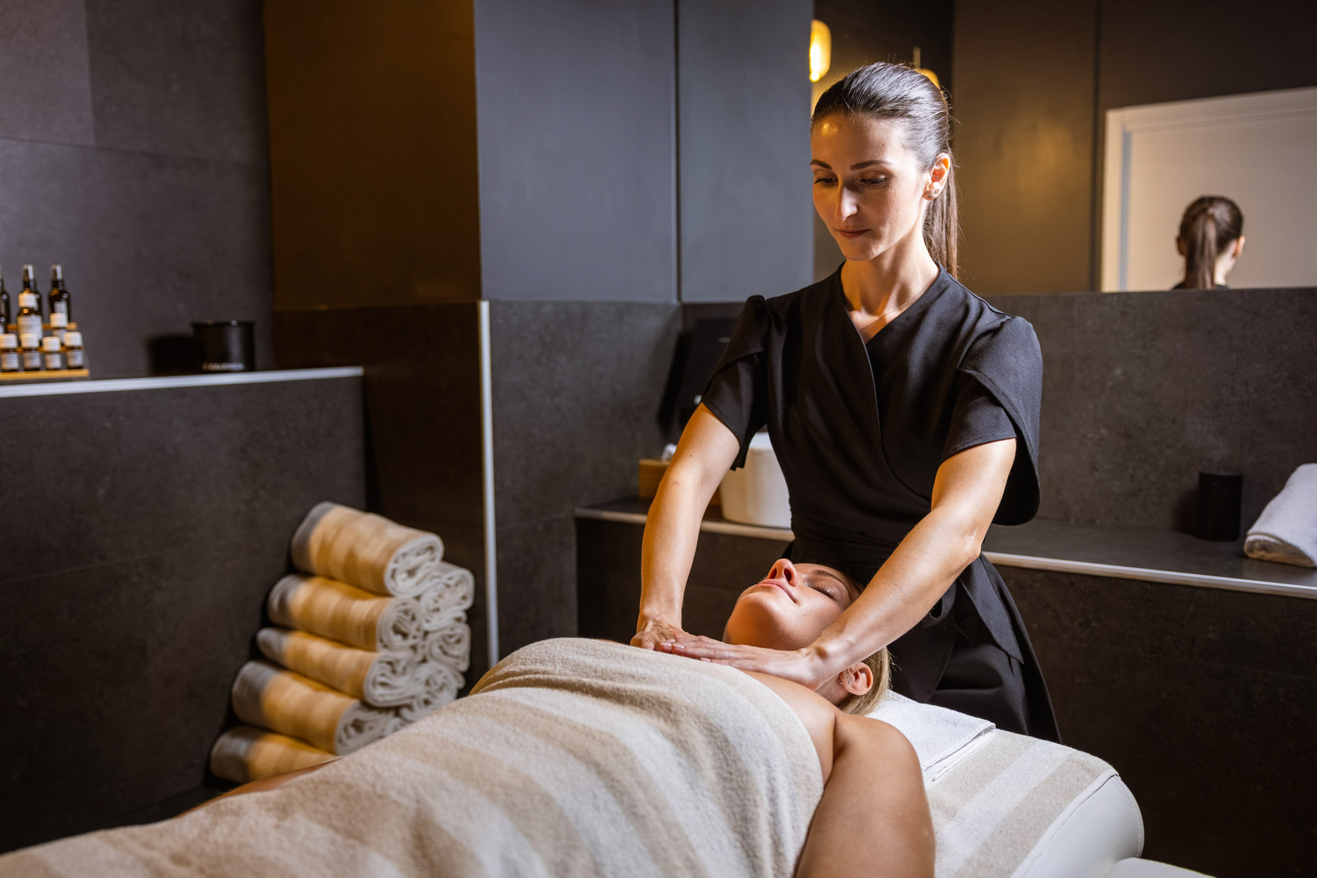 SPA + MASSAGE '50 - HOTEL GUESTS | WEEKDAYS | Hi Hotels Trento